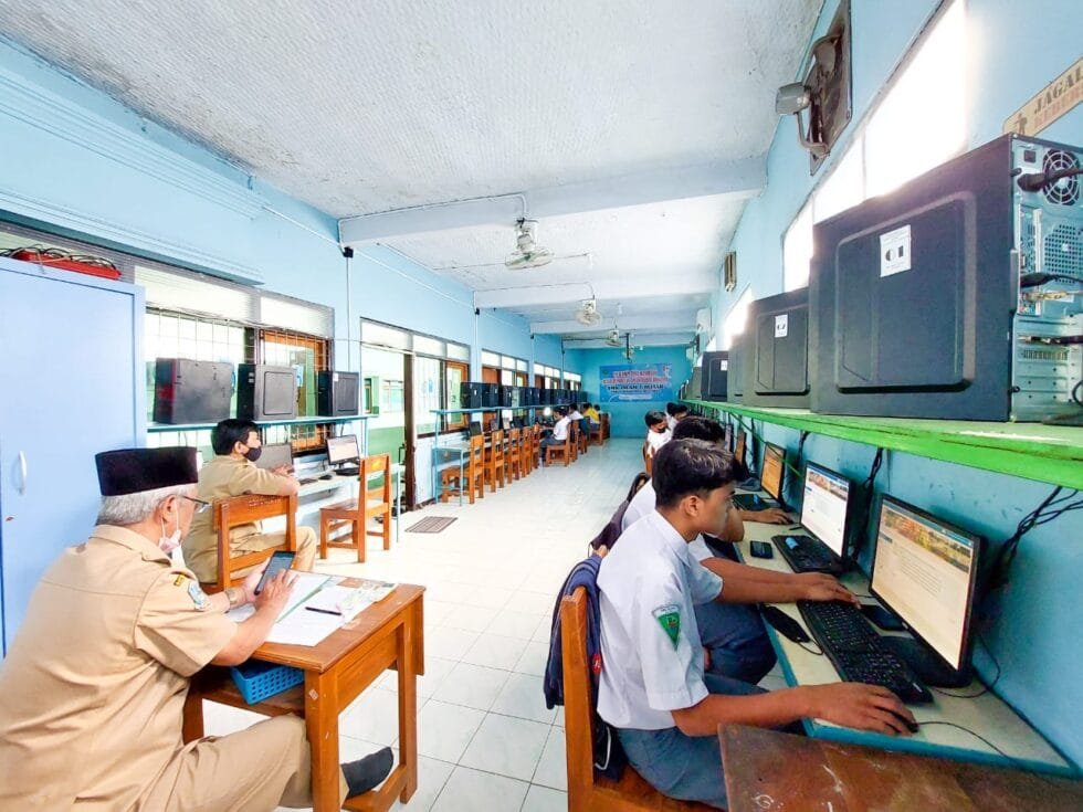 Pentingnya Lab Komputer Saat Implementasi Kurikulum Merdeka Belajar ...